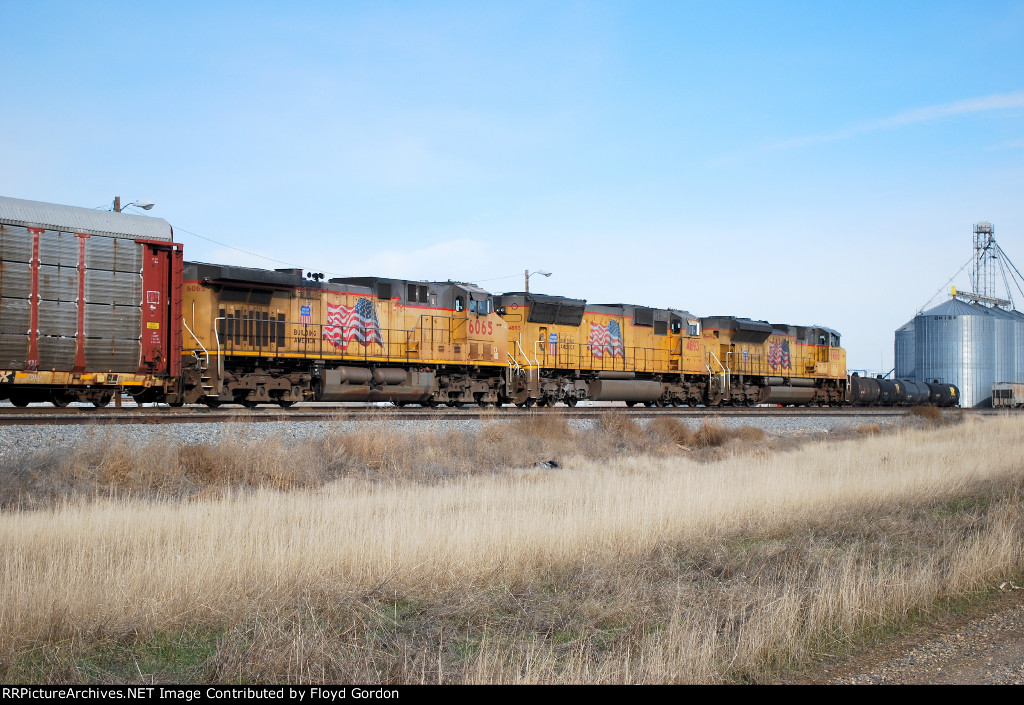 Westbound UP freight